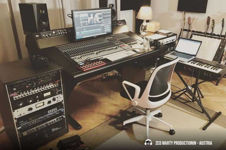 Mastering Desks | Zaor Studio Furniture – Zaor North America